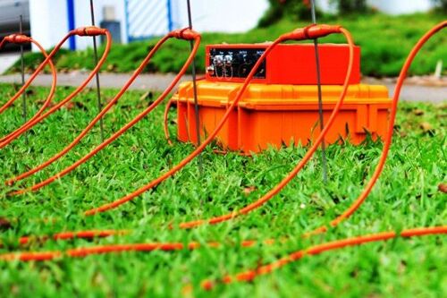 Penerapan Prinsip Dasar Geolistrik Dalam Geofisika - Agung Ilham ...